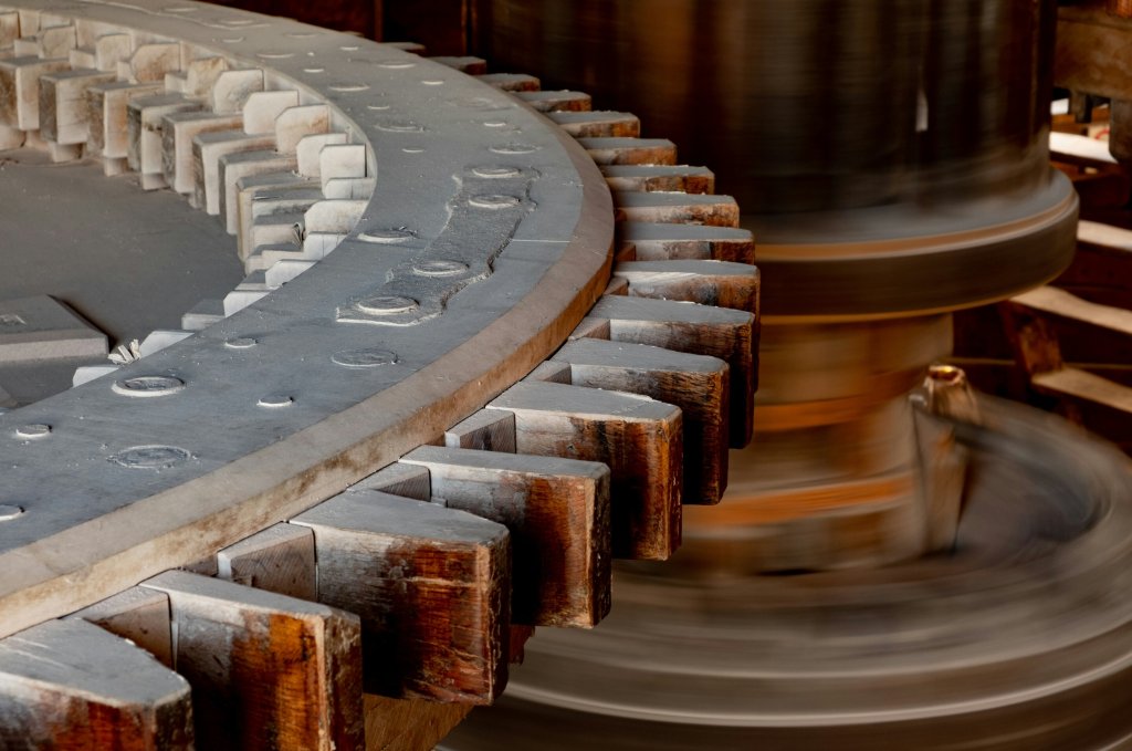 Precision analysis method of tooth profile in gear skiving process ...